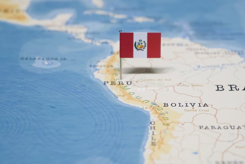 La Bandera De Perú En El Mapa Del Mundo Foto de archivo - Imagen de ...