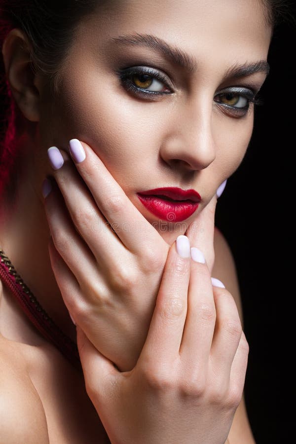 La Belleza Y La Naturalidad De La Moda Foto de archivo - Imagen de ...