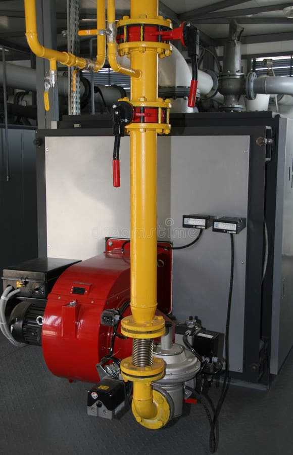 La caldera de gas grande imagen de archivo. Imagen de interior - 4930007