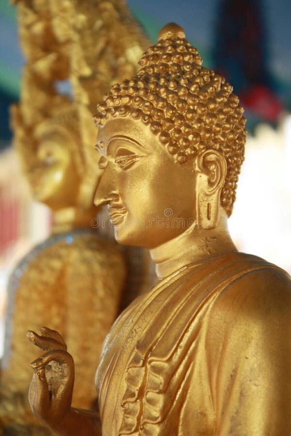 La Cara De La Estatua De Buda Es Humanitaria Imagen de archivo - Imagen ...