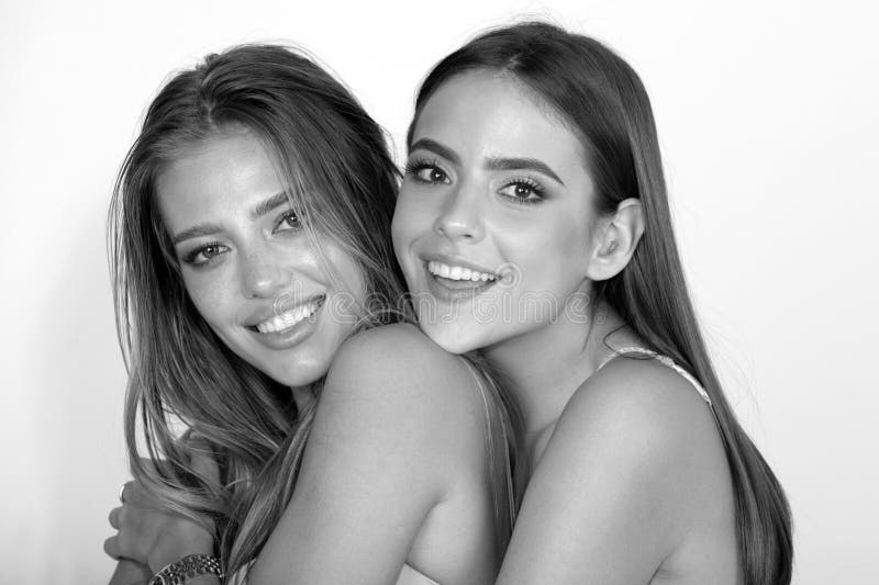 La Cara De Las Mujeres De Dos Sensuales Chicas Sensuales Sexy