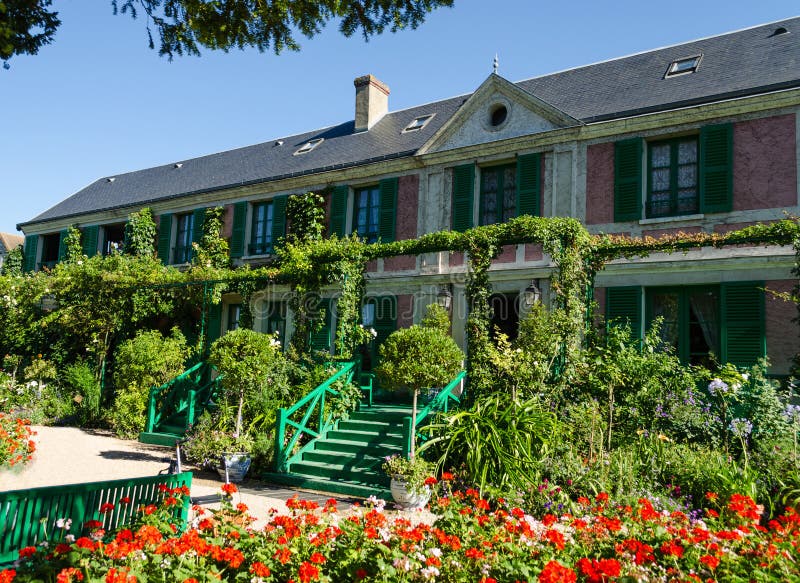 La Casa De Claude Monet - Giverny, Francia Foto de archivo - Imagen de ...