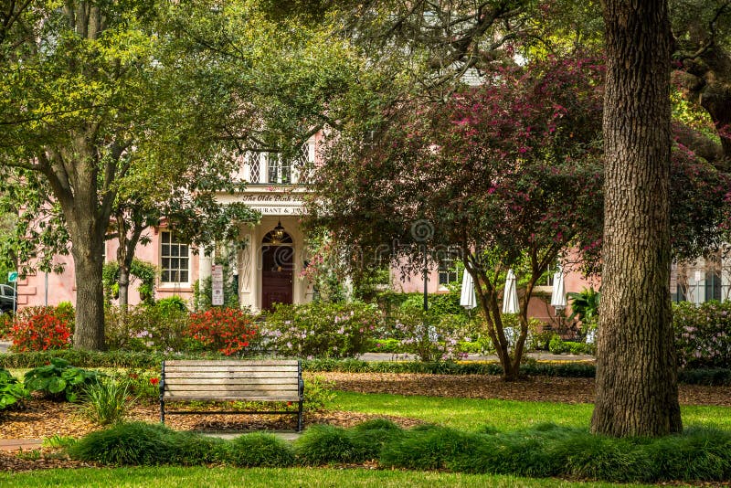 La casa del rosa de Olde foto editorial. Imagen de factor - 112469031