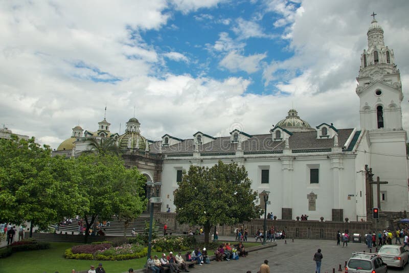 Catedral de Quito, Ecuador imagen de archivo. Imagen de torre - 53631695
