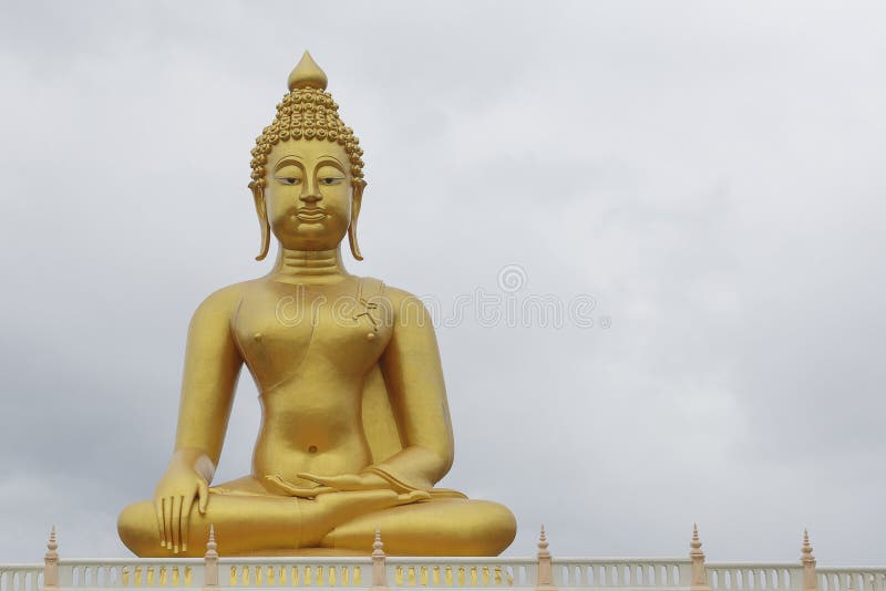 La estatua de Buda imagen de archivo. Imagen de religioso - 57437605