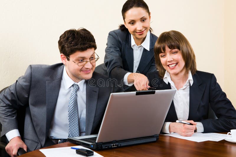 La Femme Explique Le Correc Photo stock - Image du travail, caucasien ...