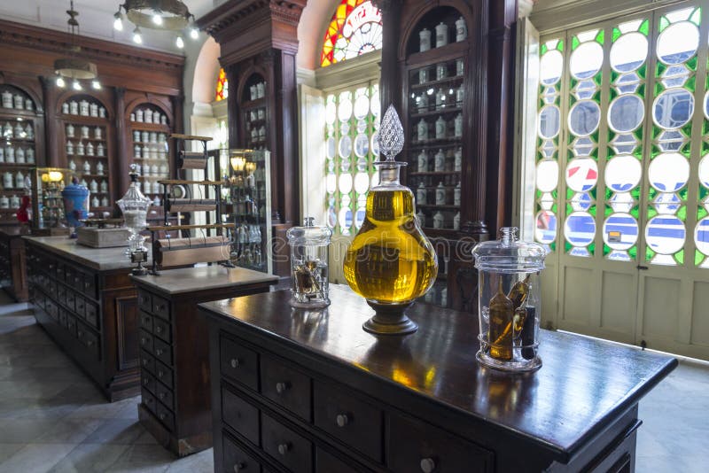 La Francesa de Botica imagen editorial. Imagen de farmacia - 40808810