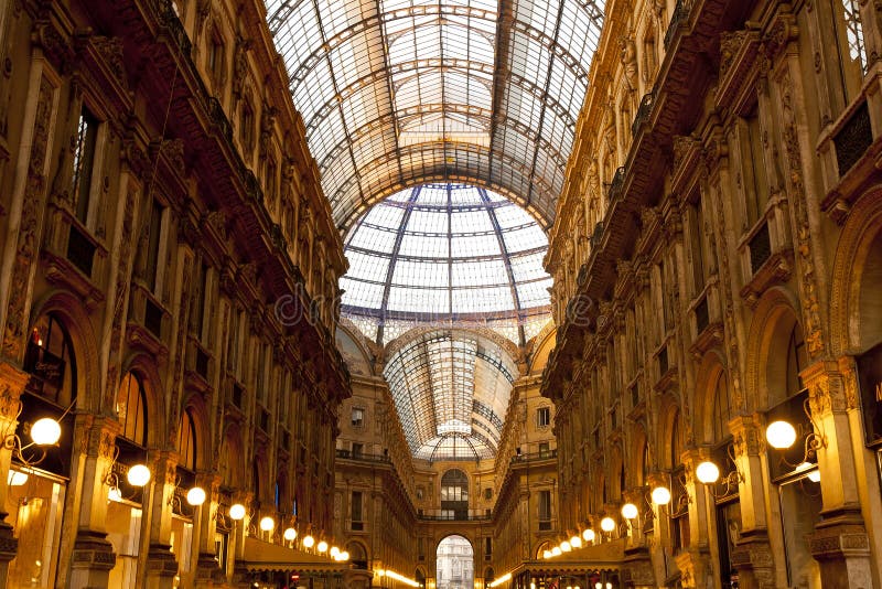 La Galería De Centro De Milano Imagen de archivo - Imagen de milano ...