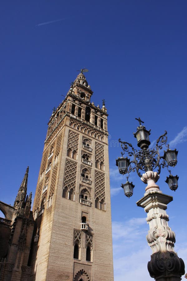 La Giralda. fotografia stock. Immagine di torretta, corsa - 12485130