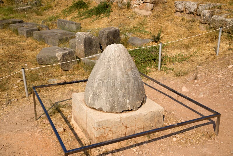 La Grecia. Delfi. Omphalos immagine stock. Immagine di antico - 34579949