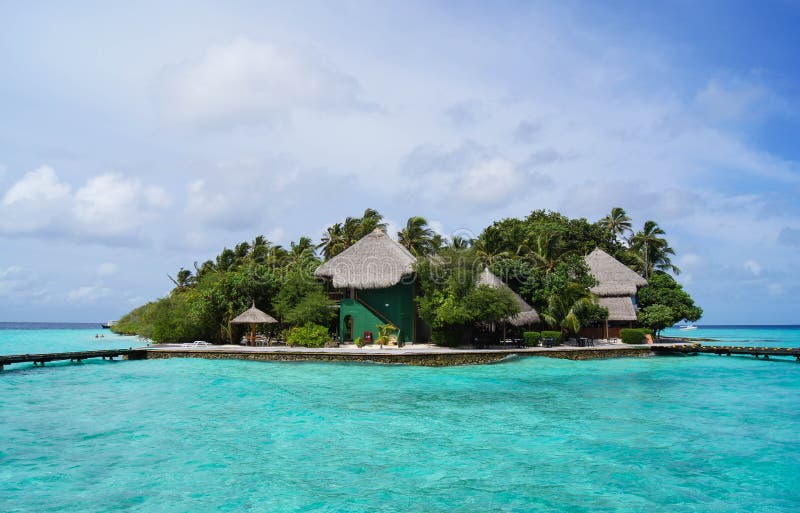 La isla tropical foto de archivo. Imagen de costa, paisaje - 33736570