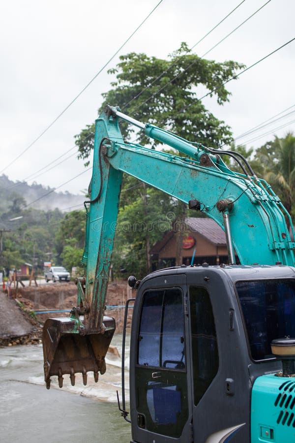 La machine d'excavatrice image stock. Image du provisoire - 74238399