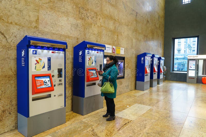 La Machine De Billet De CFF/SI FFS De SBB Photo stock éditorial - Image ...