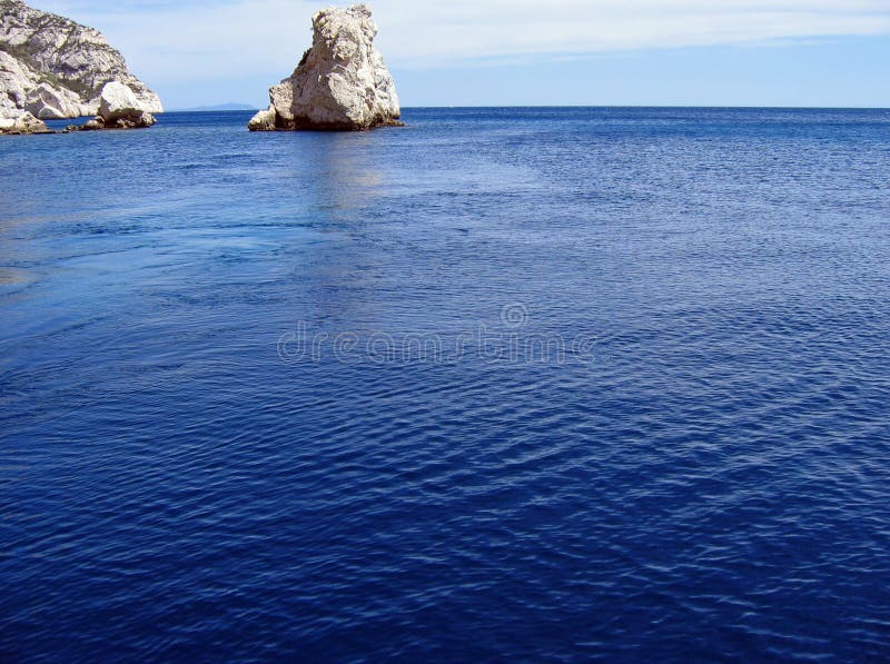La mer bleue stock image. Image of cassis, pure, clear - 832823