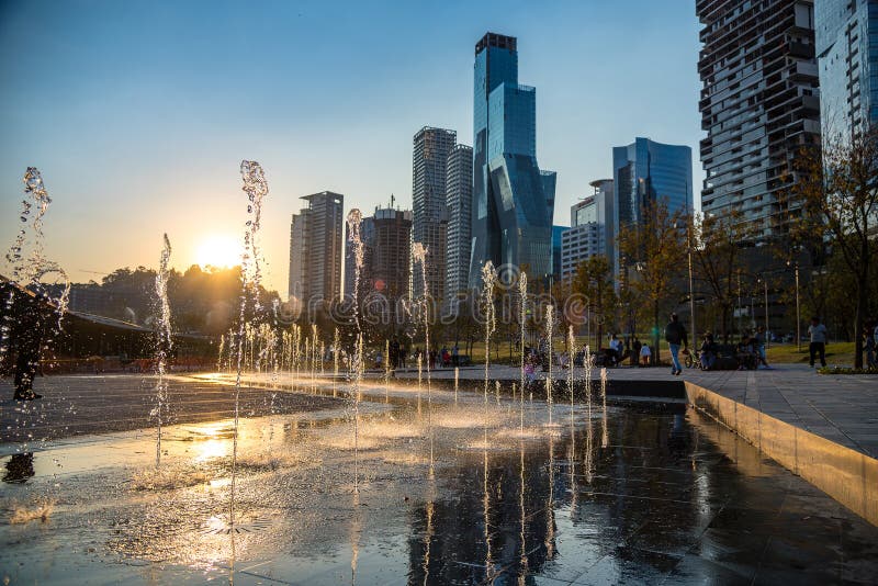 La Mexicana, Santa Fe, CDMX De Parque Fotografía editorial - Imagen de ...