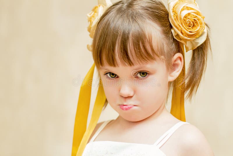 La chica ofendida foto de archivo. Imagen de aburrimiento - 30119836