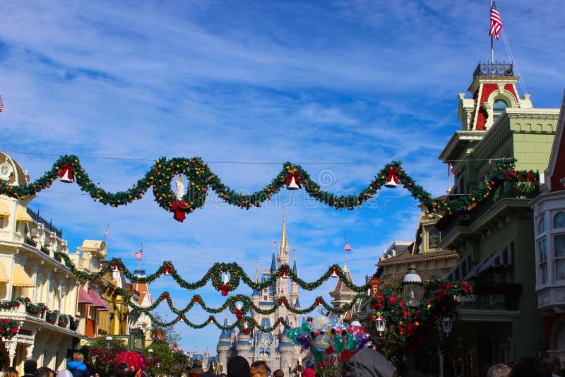 La Navidad en Disney imagen de archivo editorial. Imagen de disney ...