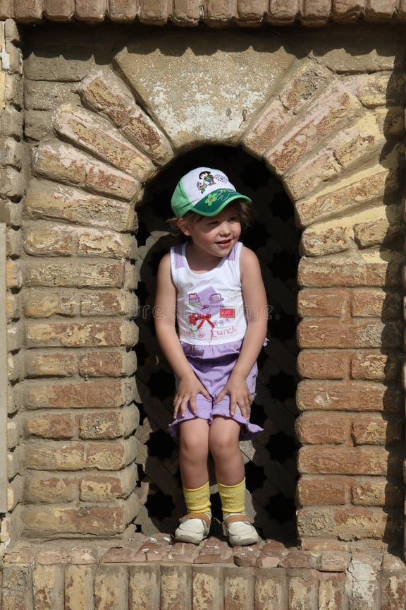 La niña imagen de archivo. Imagen de sonrisa, inocente - 5429597