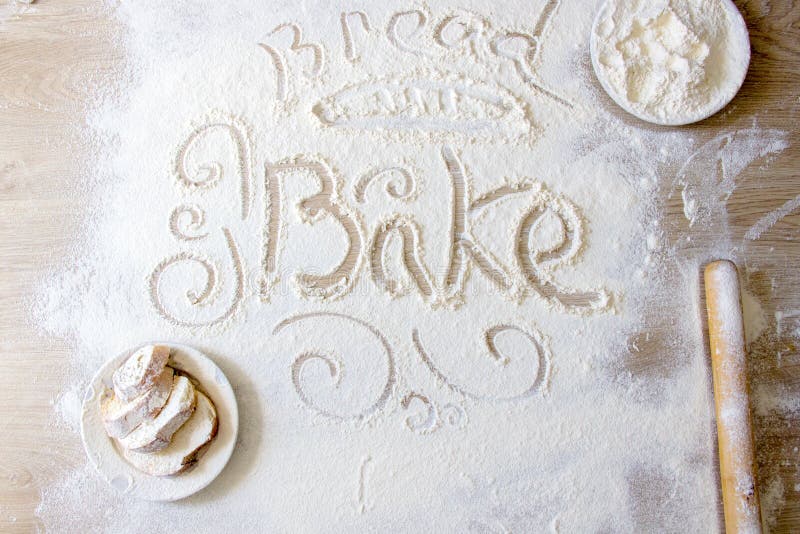 La Palabra Cuece Escrito En Harina Foto de archivo - Imagen de florido ...