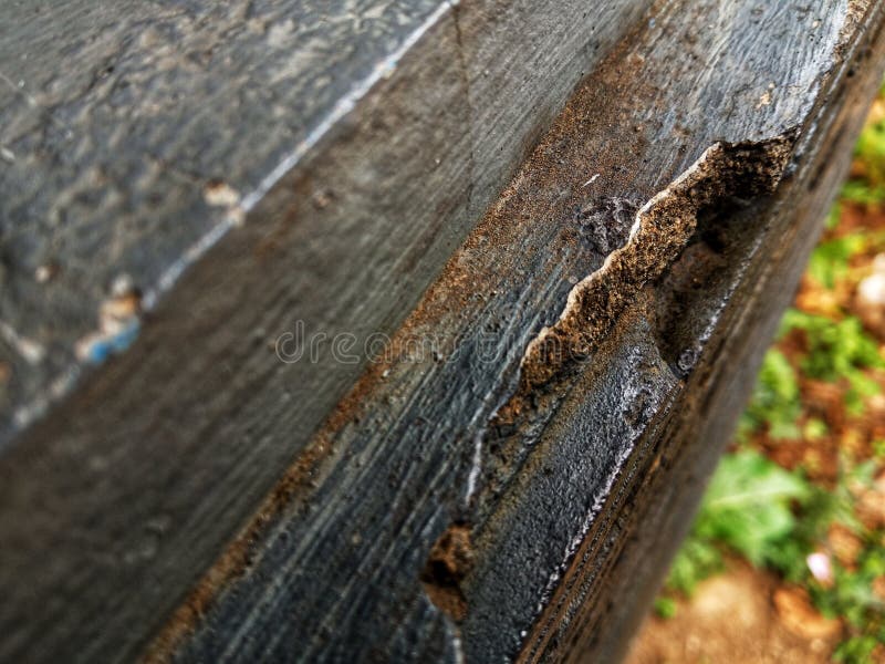 La pared rota imagen de archivo. Imagen de suelo, madera - 207700293