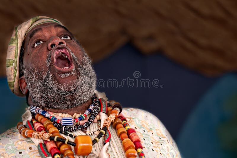 Discours d'un conteur image stock. Image of extérieur - 13322851