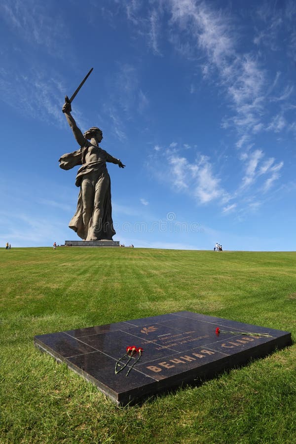 Monument Les Appels De La Mère Patrie Photo éditorial - Image du statue ...