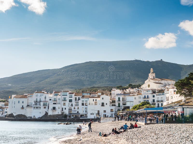 La playa de Cadaques imagen de archivo editorial. Imagen de playa ...