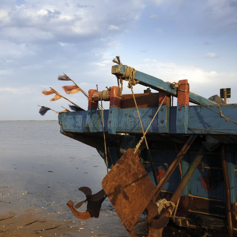 La popa de una nave foto de archivo. Imagen de playa - 25405484