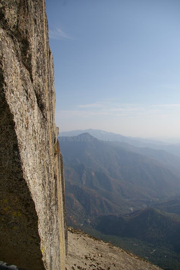 La roccia immagine stock. Immagine di ovest, collina, nave - 221771