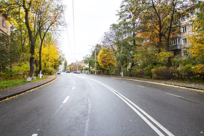 La Route De La Rue De Ville Image stock - Image du itinéraire ...