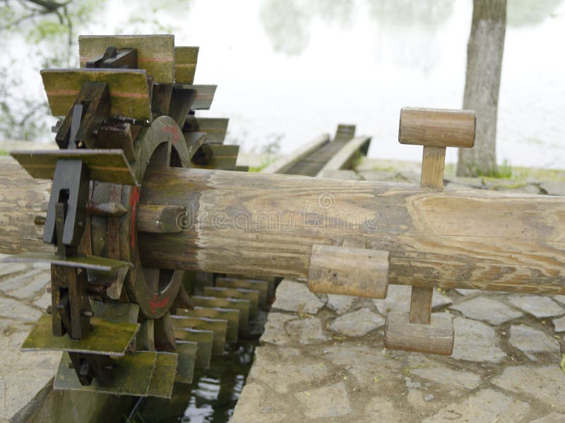 La rueda en China antigua foto de archivo. Imagen de edad - 105775154