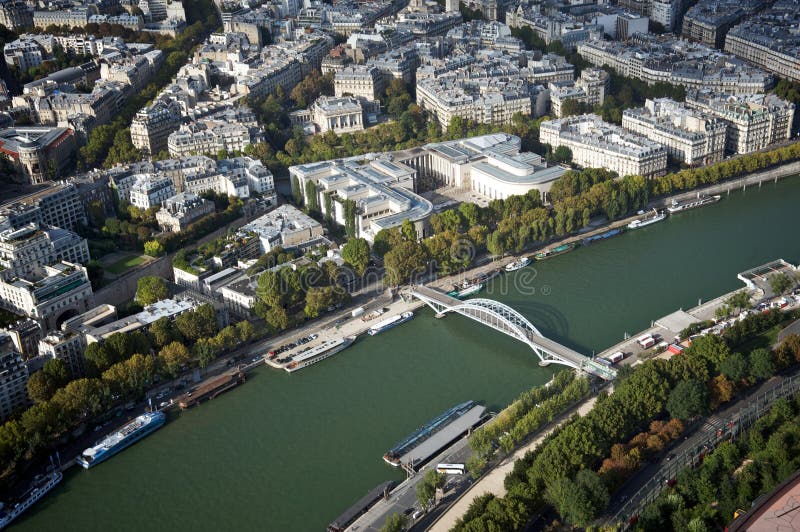 La Senna a Parigi fotografia stock. Immagine di turismo - 34713460