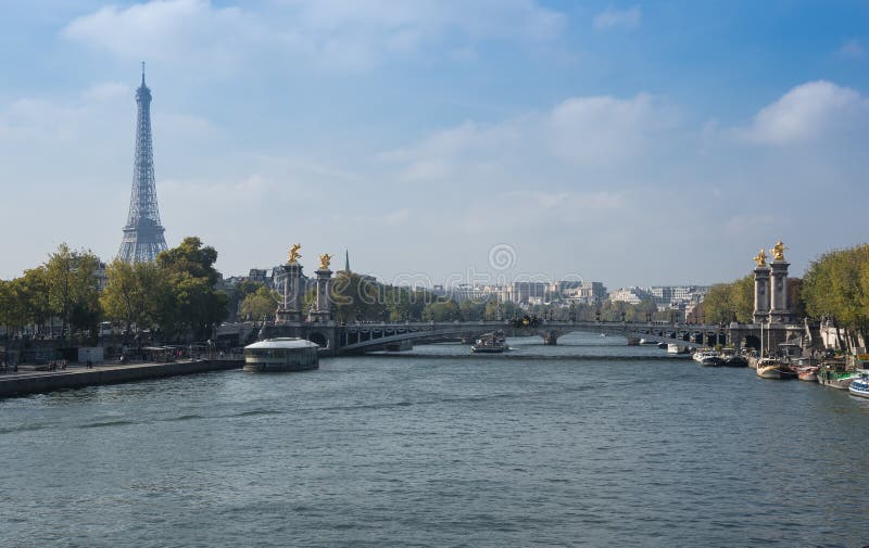 La Senna a Parigi immagine stock. Immagine di panorama - 79004905