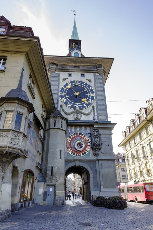 La Torre Di Orologio a Berna, Svizzera Fotografia Editoriale - Immagine ...