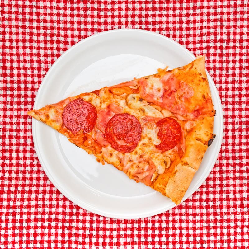 Tranche De Pizza De Pepperoni Du Plat Blanc Photo stock - Image du ...