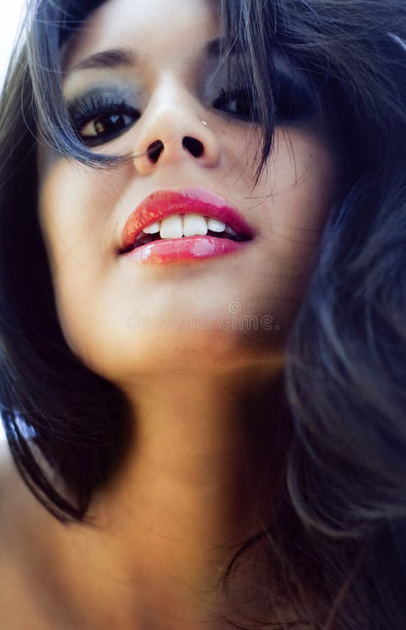 Labios Hermosos De La Mujer Joven Imagen de archivo - Imagen de modelo ...