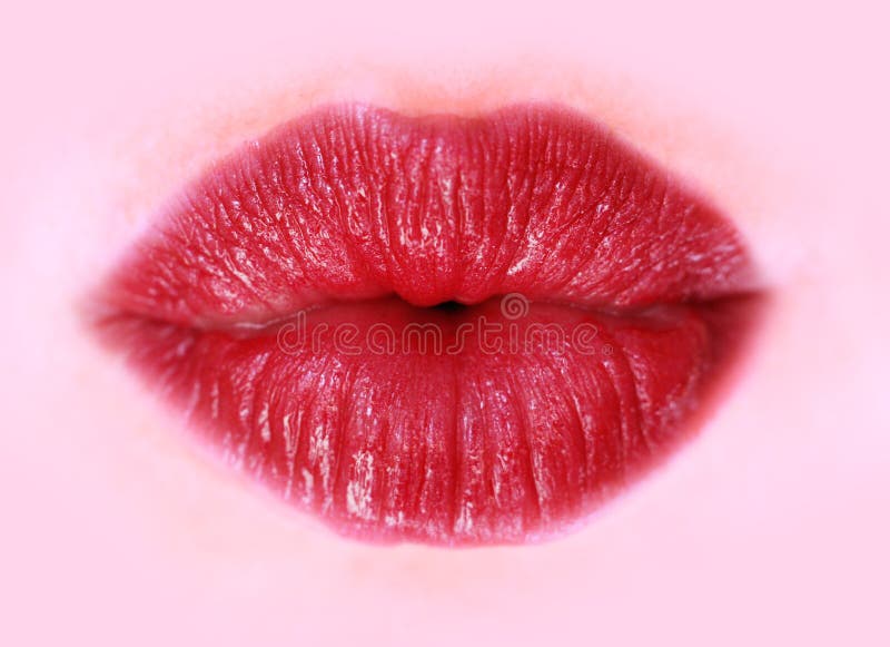 Labios Femeninos Rojos Brillantes Imagen de archivo - Imagen de lustre ...