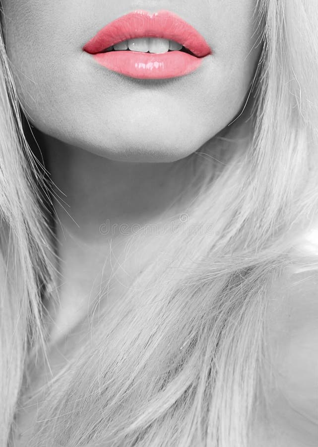 Labios rojos hermosos foto de archivo. Imagen de amor, labios - 409148
