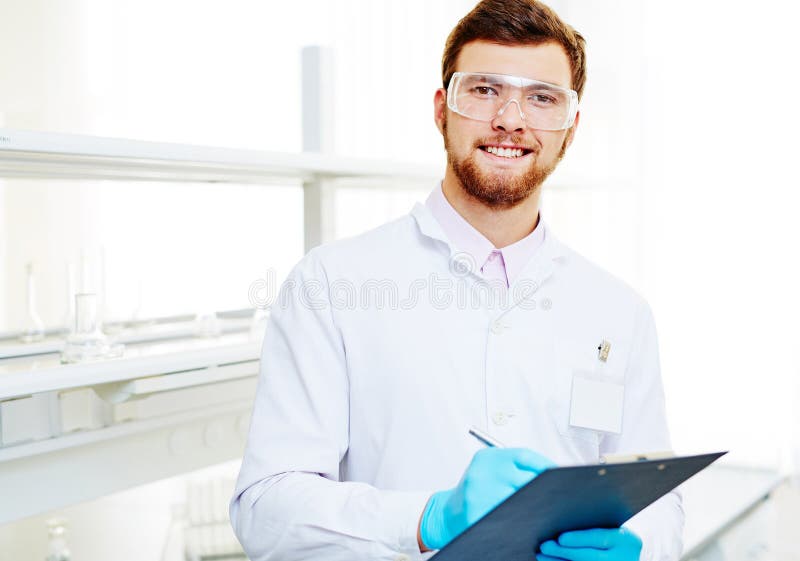 Laborant stockfoto. Bild von labor, lächeln, untersuchung - 61059064