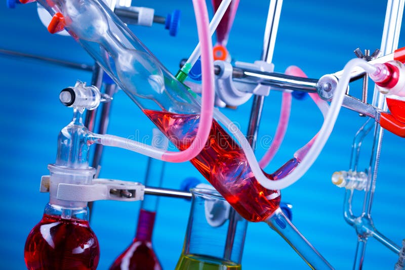 Laboratorio Chimico Moderno Fotografia Stock - Immagine di liquido ...