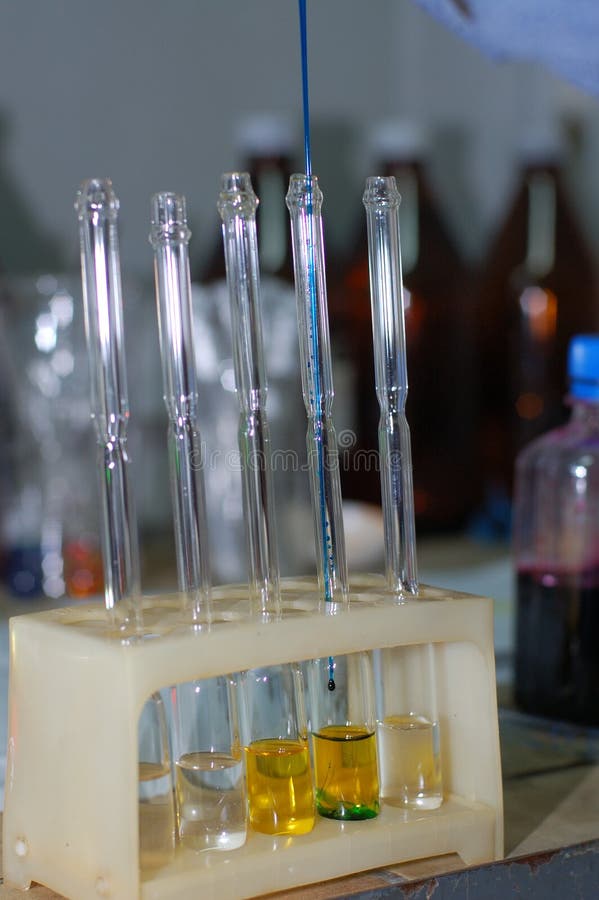 Laboratorio químico foto de archivo. Imagen de médico - 4178856