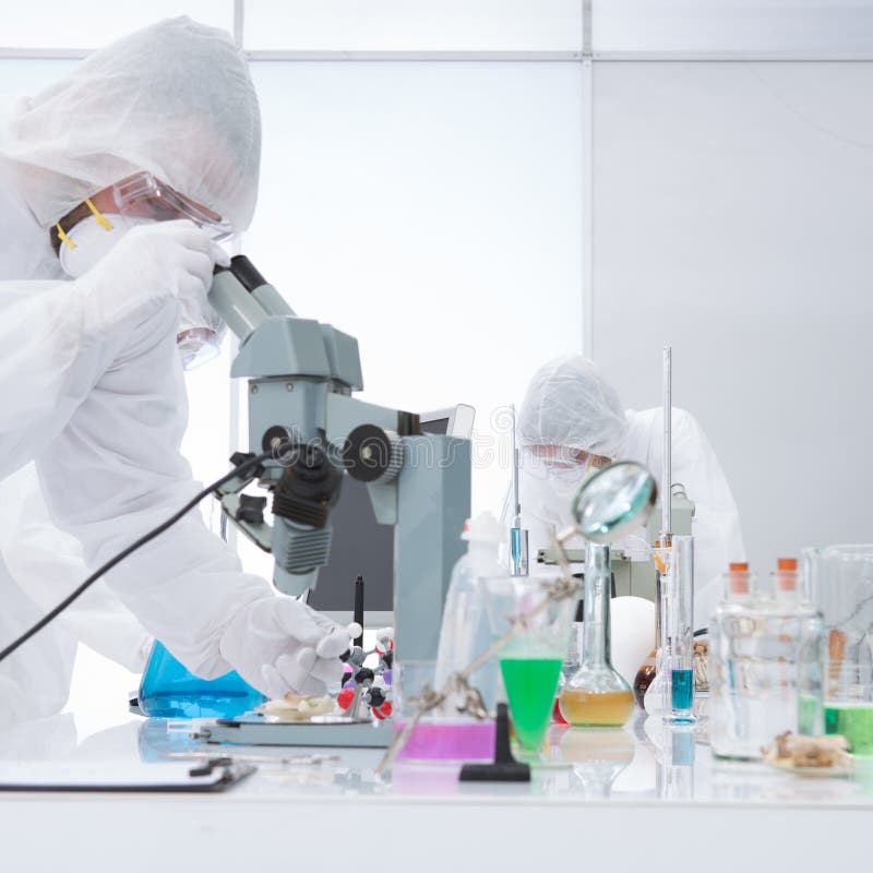 Laboratorium Moleculaire Analyse Stock Foto - Image of vloeistof ...