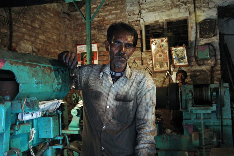 Labourer editorial stock photo. Image of indian, earning - 20989678