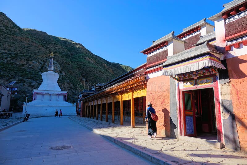 Labrang Lamasery editorial photo. Image of tibetan, monastery - 123345871
