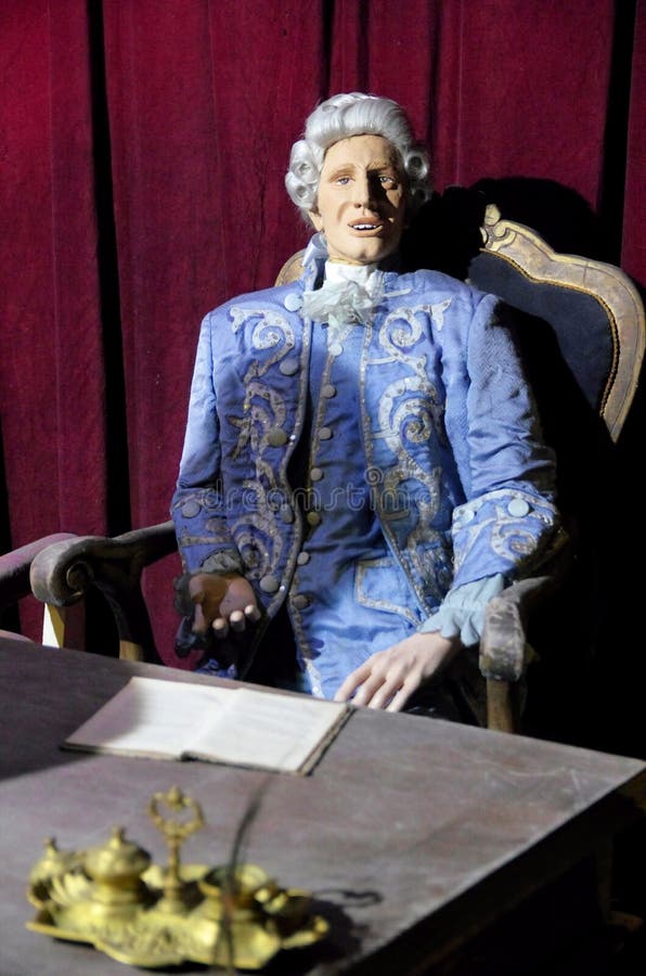 Labyrinth of Buda Castle, Budapest Editorial Photo - Image of cellars ...