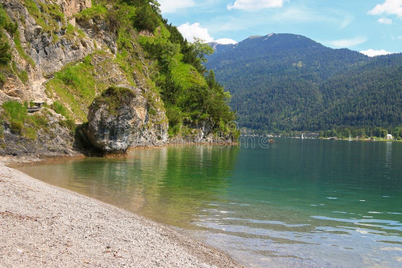 Lac Achen (Achensee) Et Le Chemin De Hausse Photo stock - Image du ciel ...