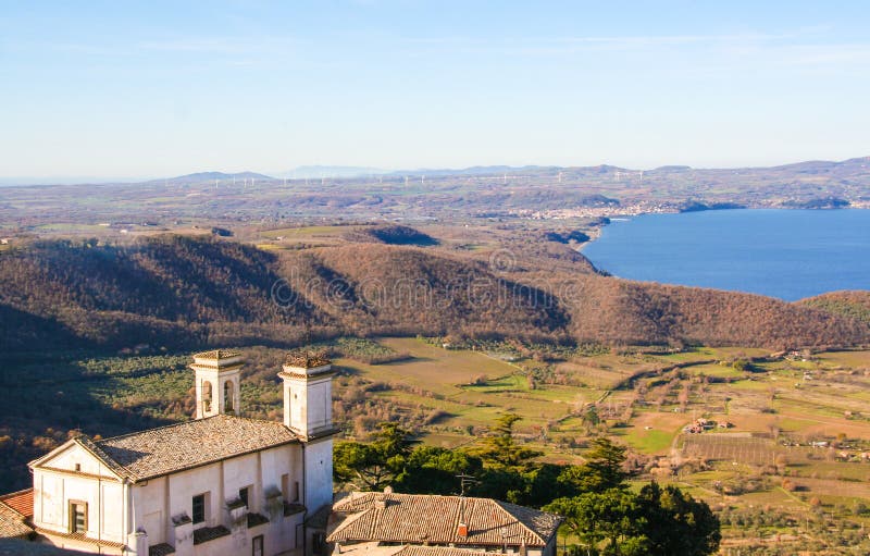 Bolsena - l'Italie image stock. Image du architecture - 19540083