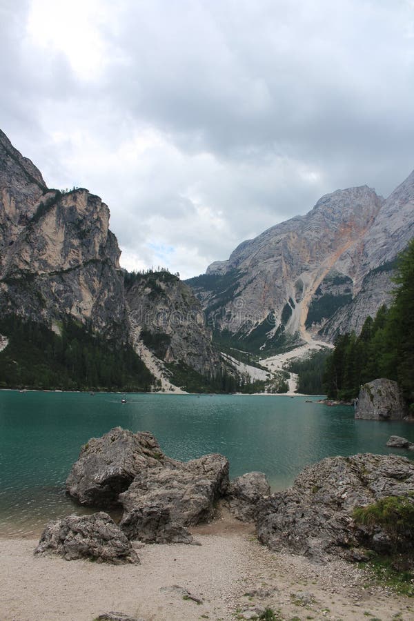 Lac Braies Lago di Braies photo stock. Image du durée - 97300818