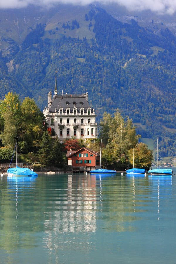 Lac Brienz, Suisse photo stock. Image du vert, nature - 17727374