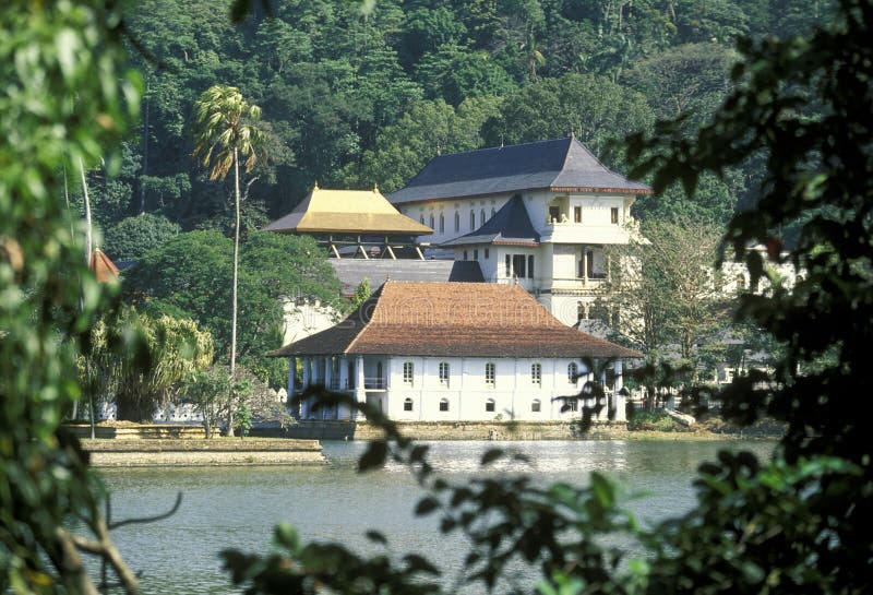 Lac Sri Lanka de Kandy image stock éditorial. Image du nature - 189539464